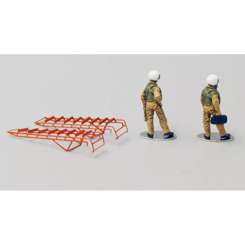 Soviet Pilots & SU-24 Ladders Calibre Wings Scale 1:72 CA72WS05