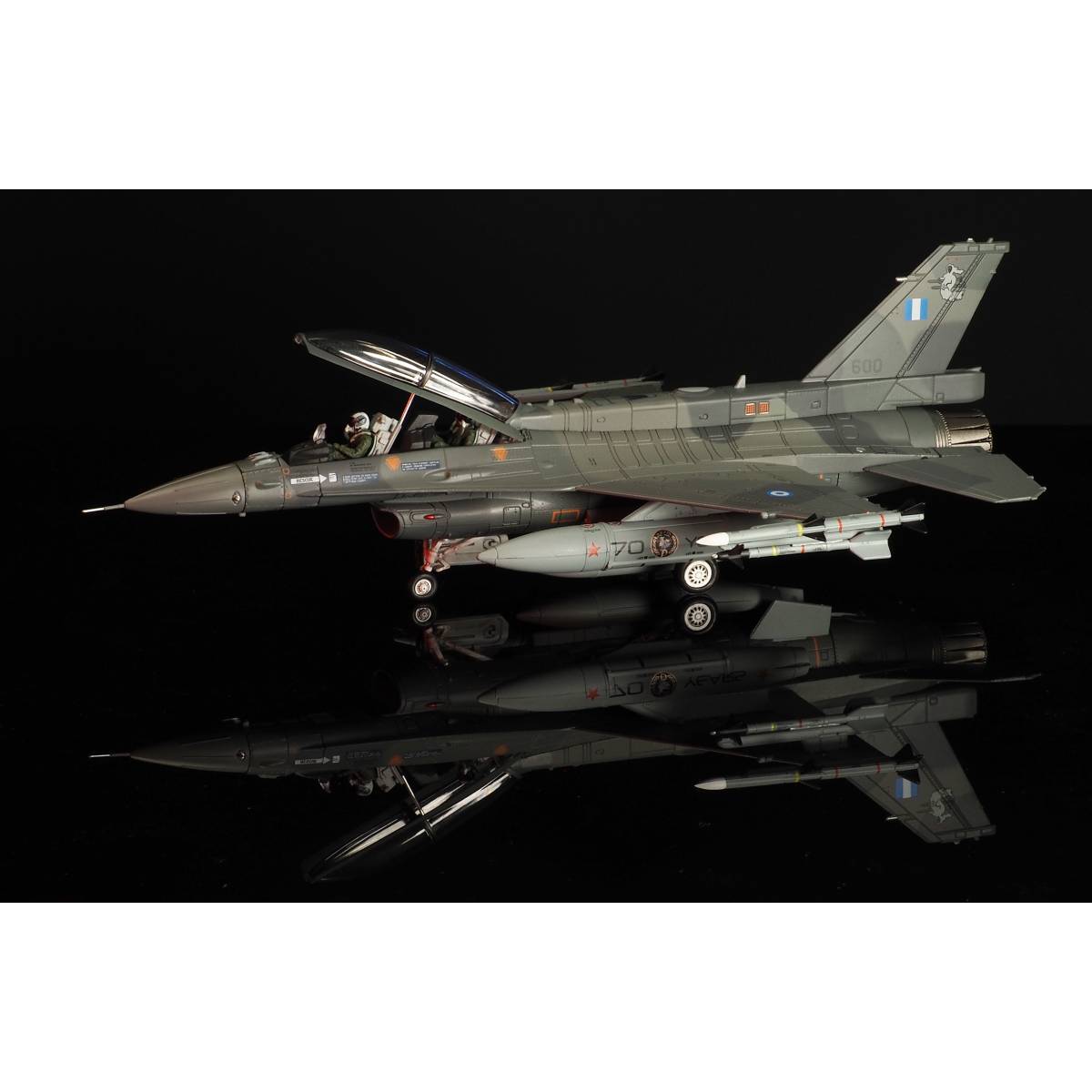 1/72 F-16D HAF Have Glass Ghost Mira